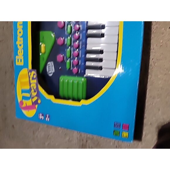 fun years | Other | Toys R Us Fun Years Nib Electronic Keyboard Some ...